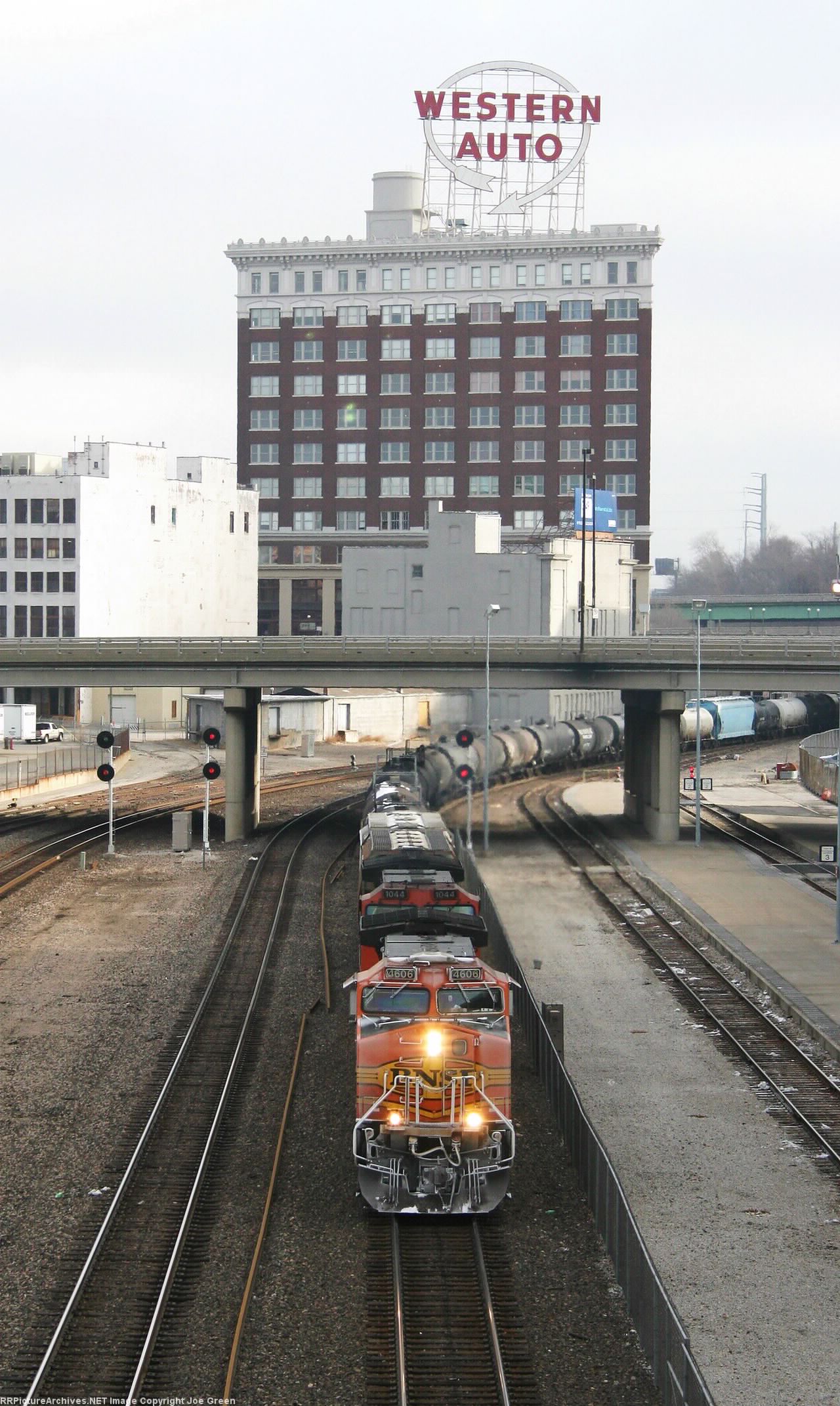 BNSF 4606